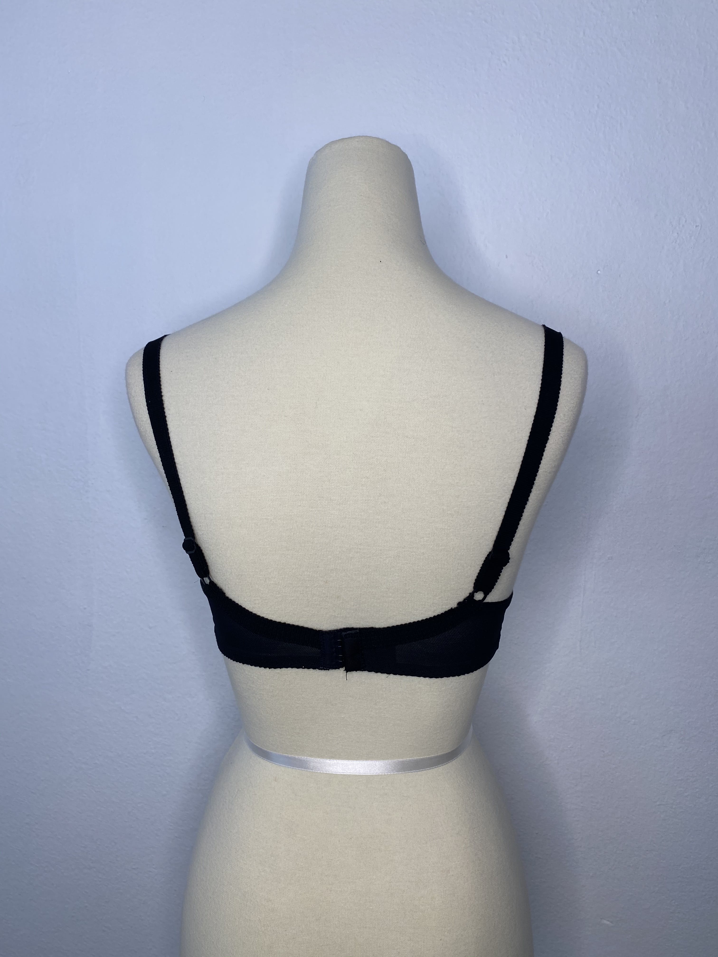 Vintage 80’s Black Lace Bralette | Shop THRILLING