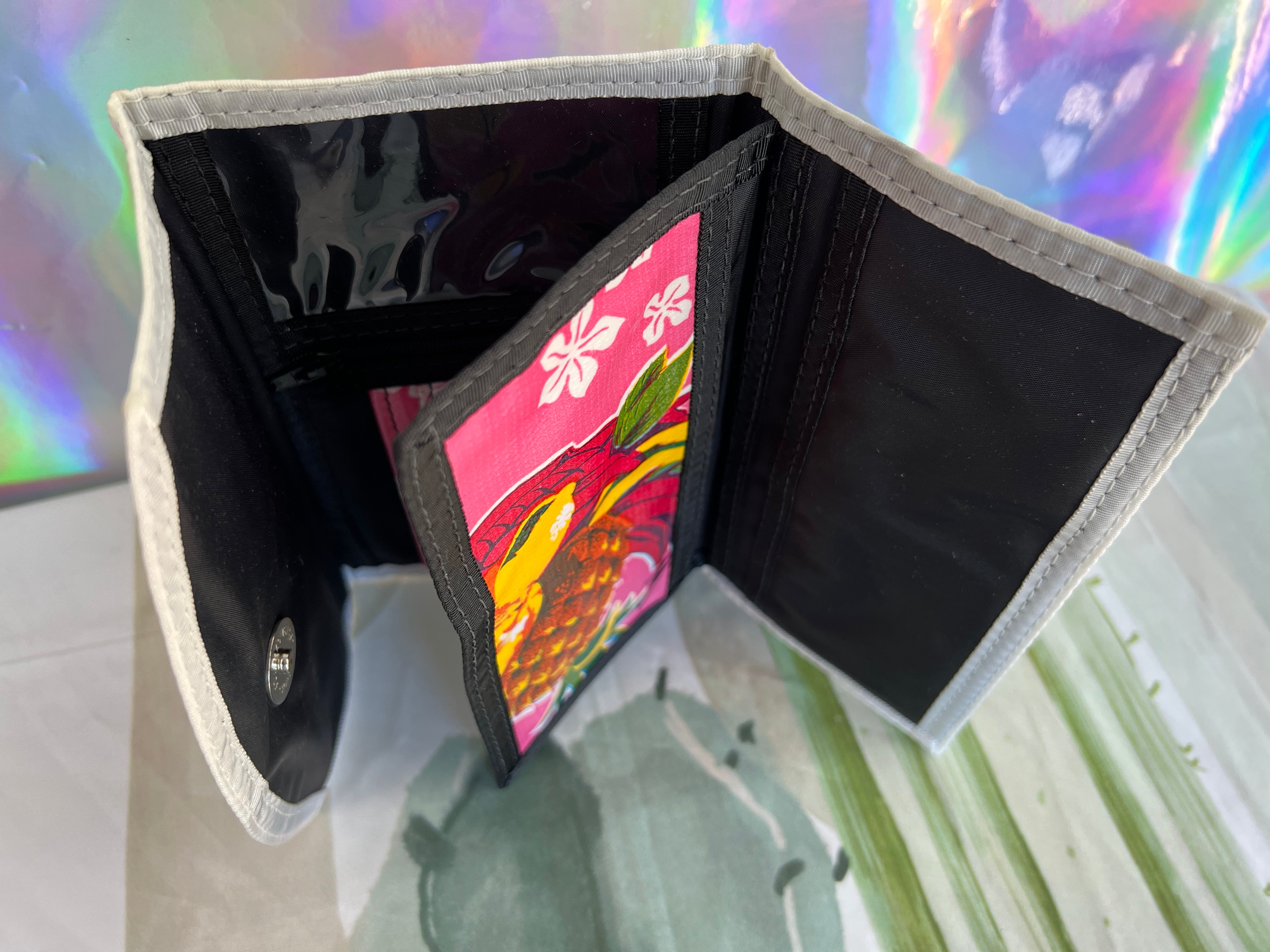 Vintage 00s Hawaiian Pink Floral Wallet By Greg Herman | Shop THRILLING